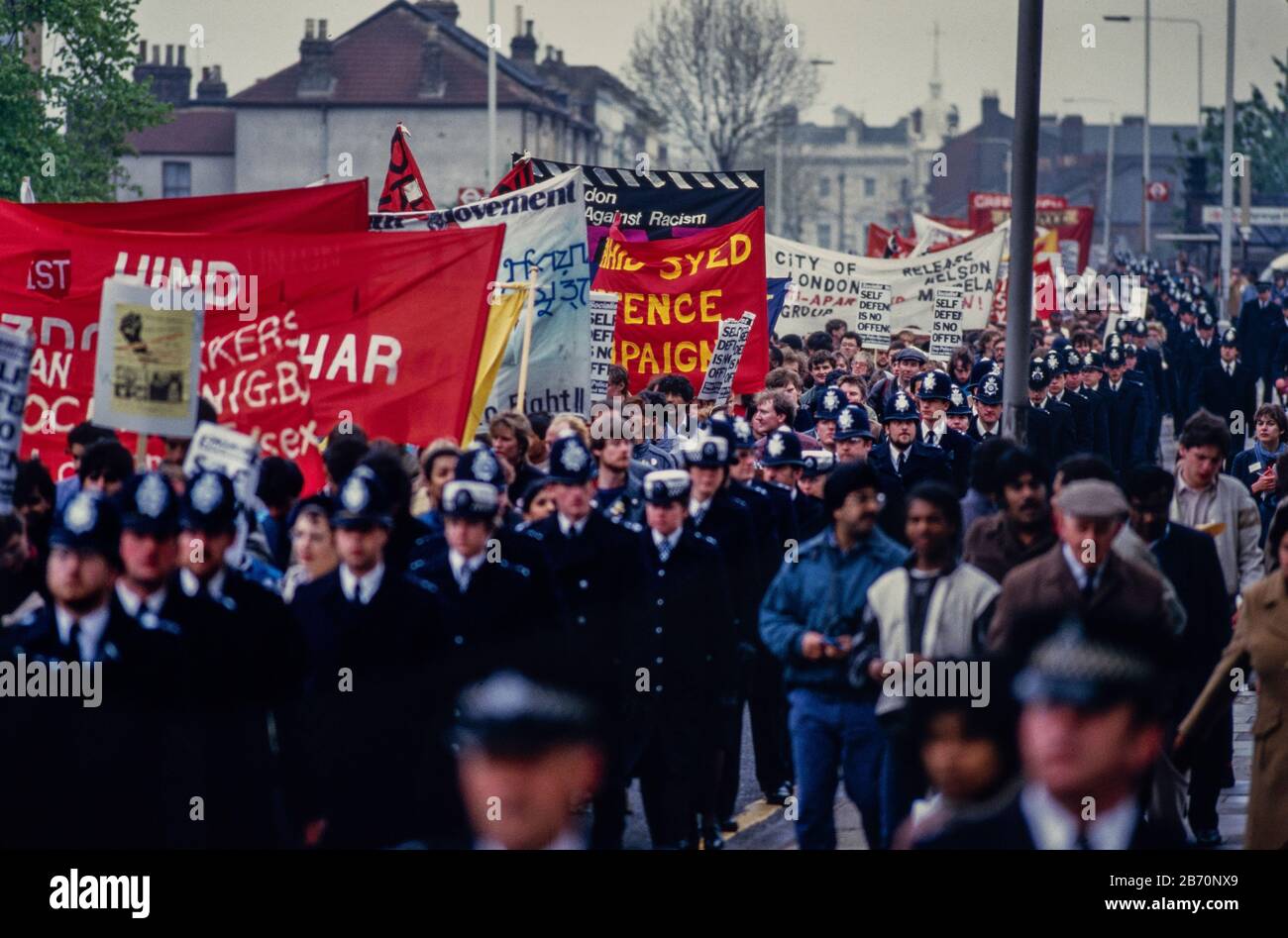 London High Street 1985 High Resolution Stock Photography and Images ...