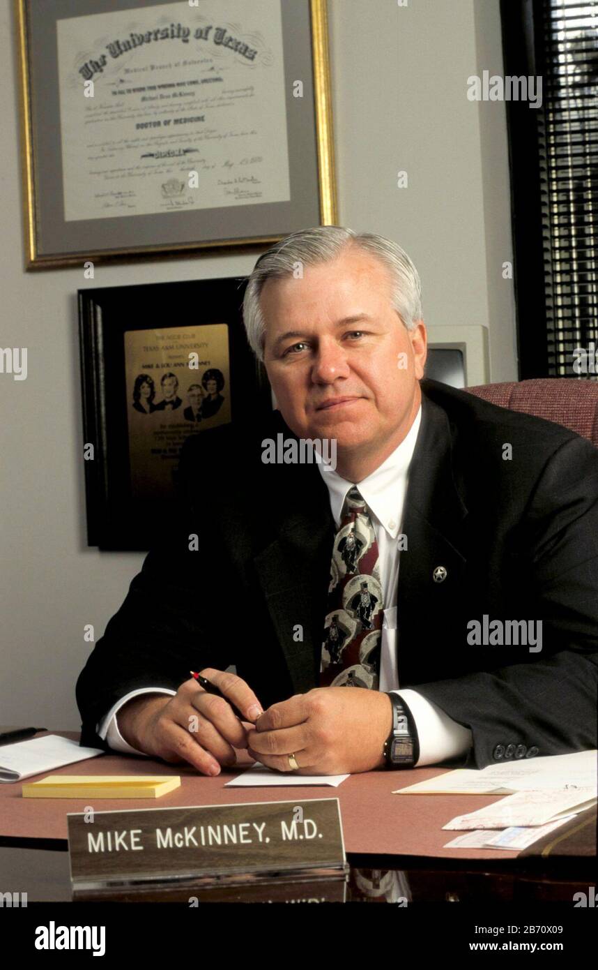 Adminstrator hi-res stock photography and images - Alamy