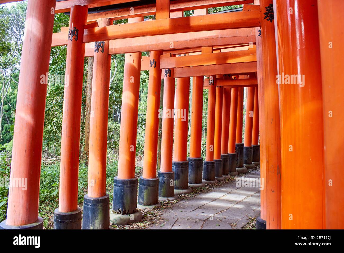 Gates path hi-res stock photography and images - Alamy