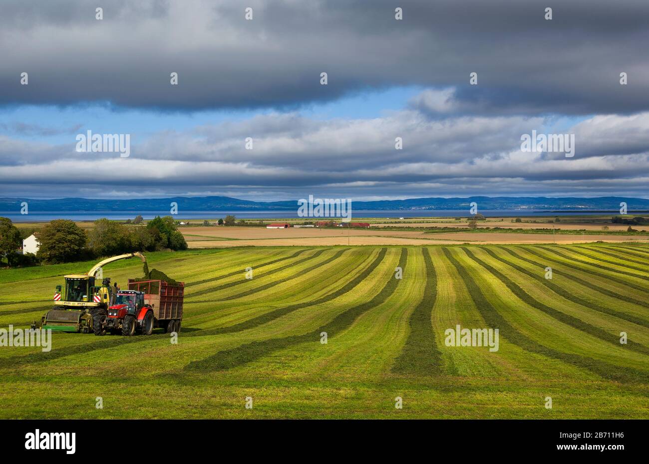 Hay harvesting equipment hi-res stock photography and images - Alamy