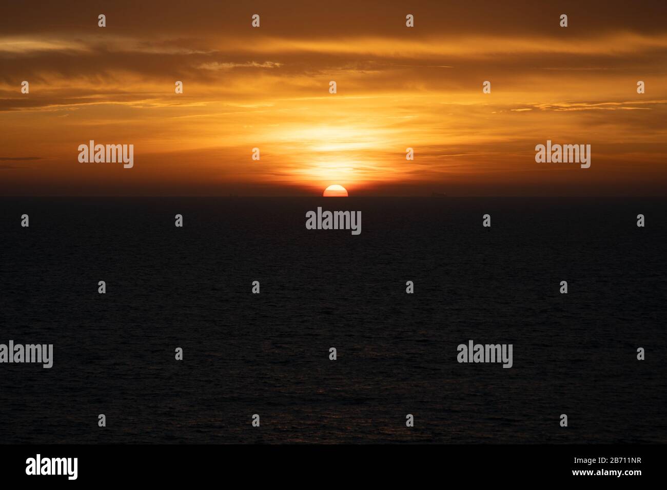 Sunlight reflection over sea surface hi-res stock photography and ...