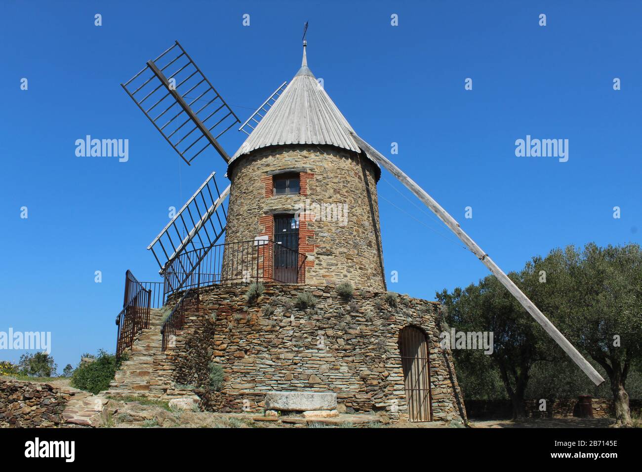 Windmill 14th century hi-res stock photography and images - Alamy
