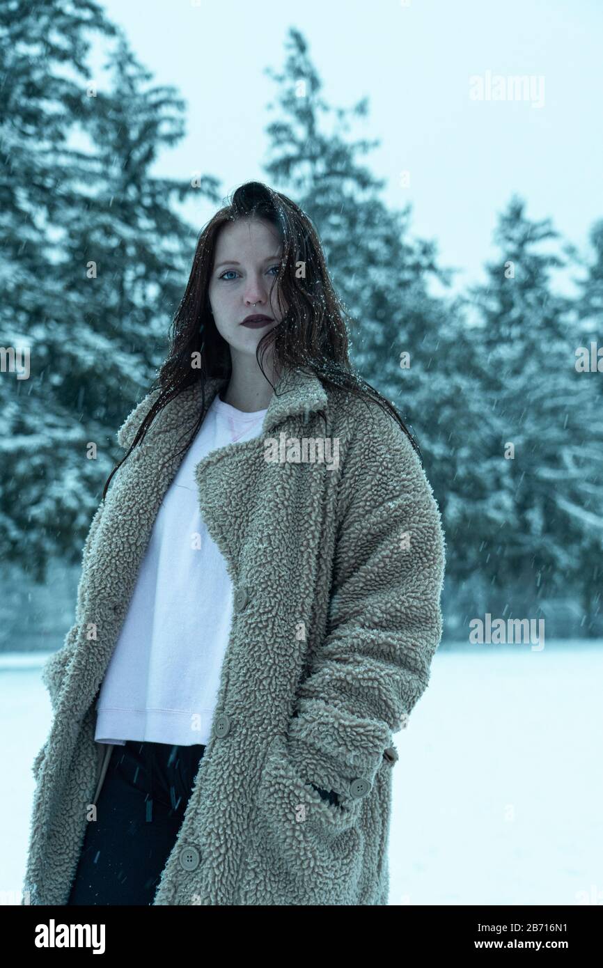 Canadian Winter Snowy Portraiture Photos, Beautiful Young Brunette ...