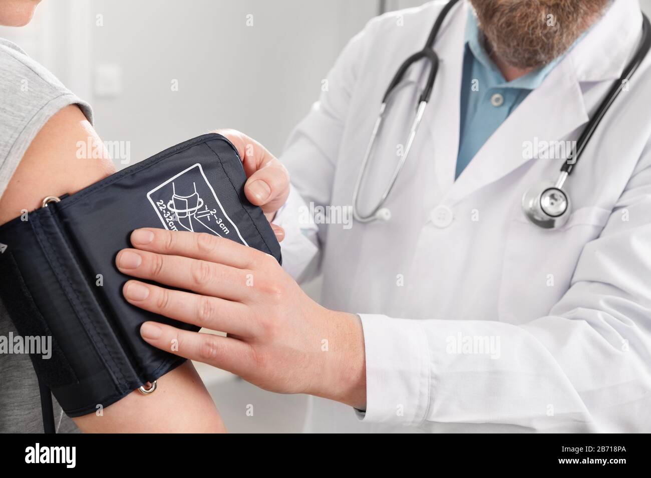 Patient checking blood pressure hi-res stock photography and images - Alamy