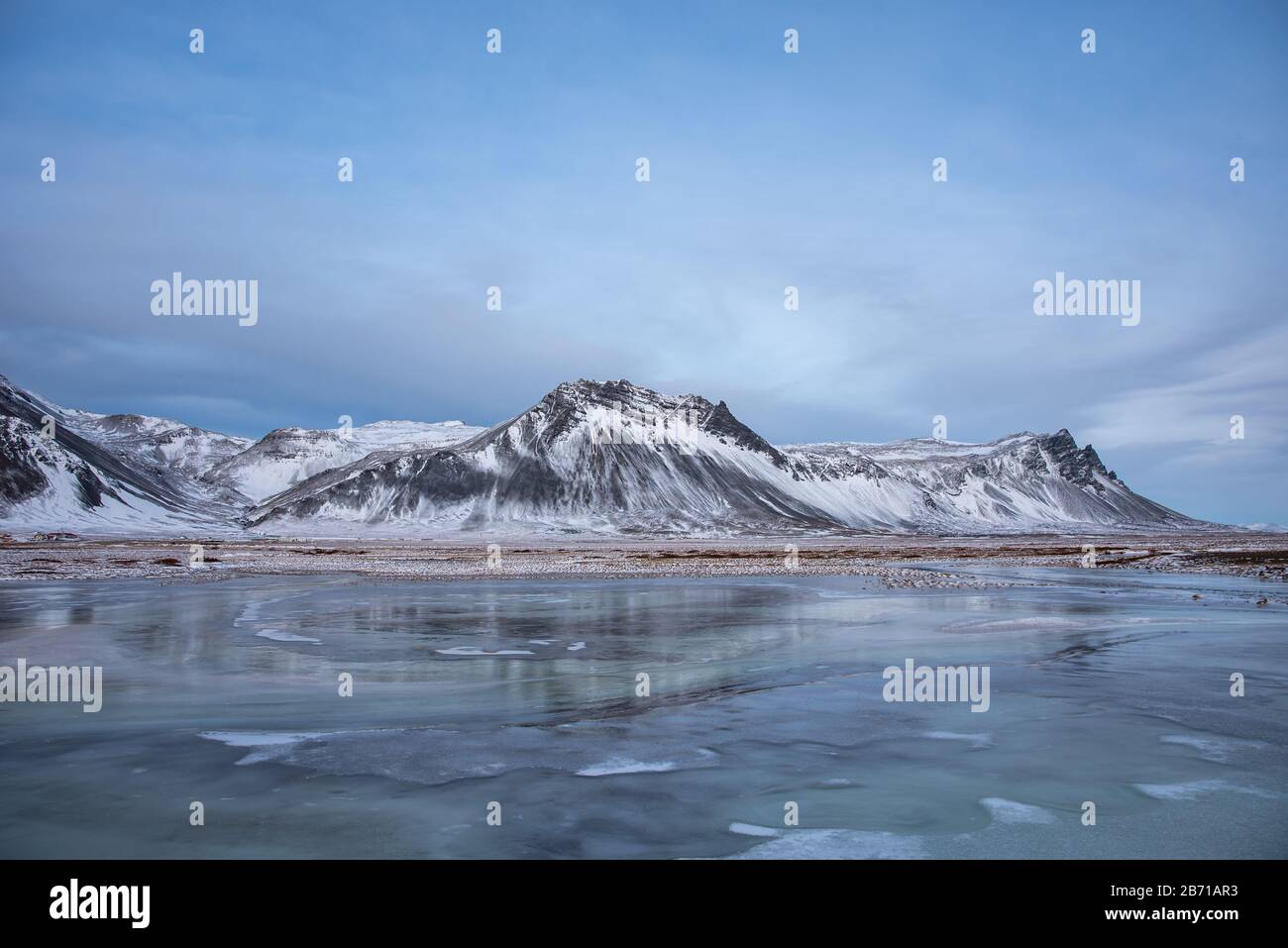 Frozen Icelandic Lake High Resolution Stock Photography and Images - Alamy