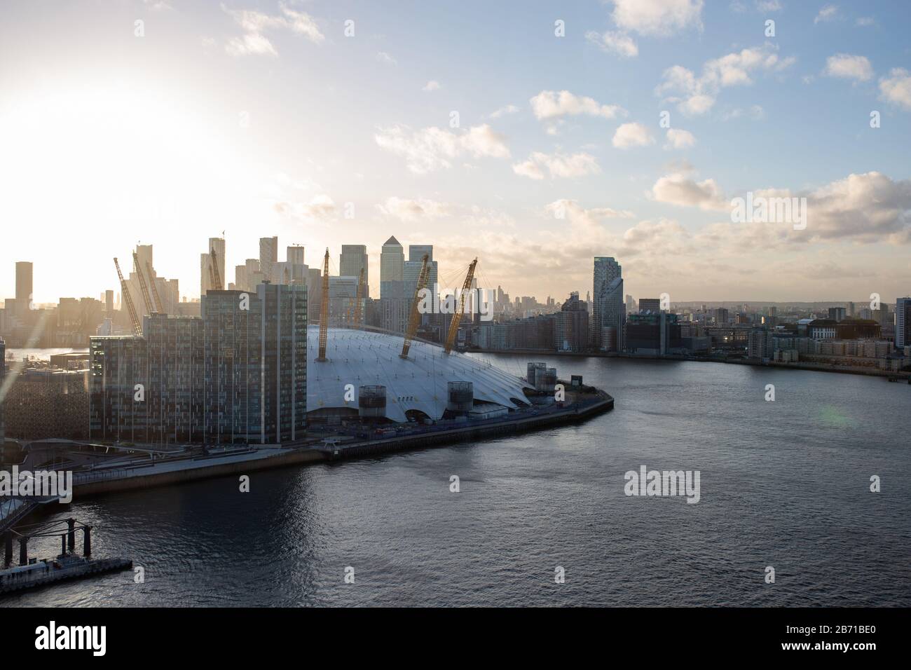 O2 arena london skyline hi-res stock photography and images - Alamy
