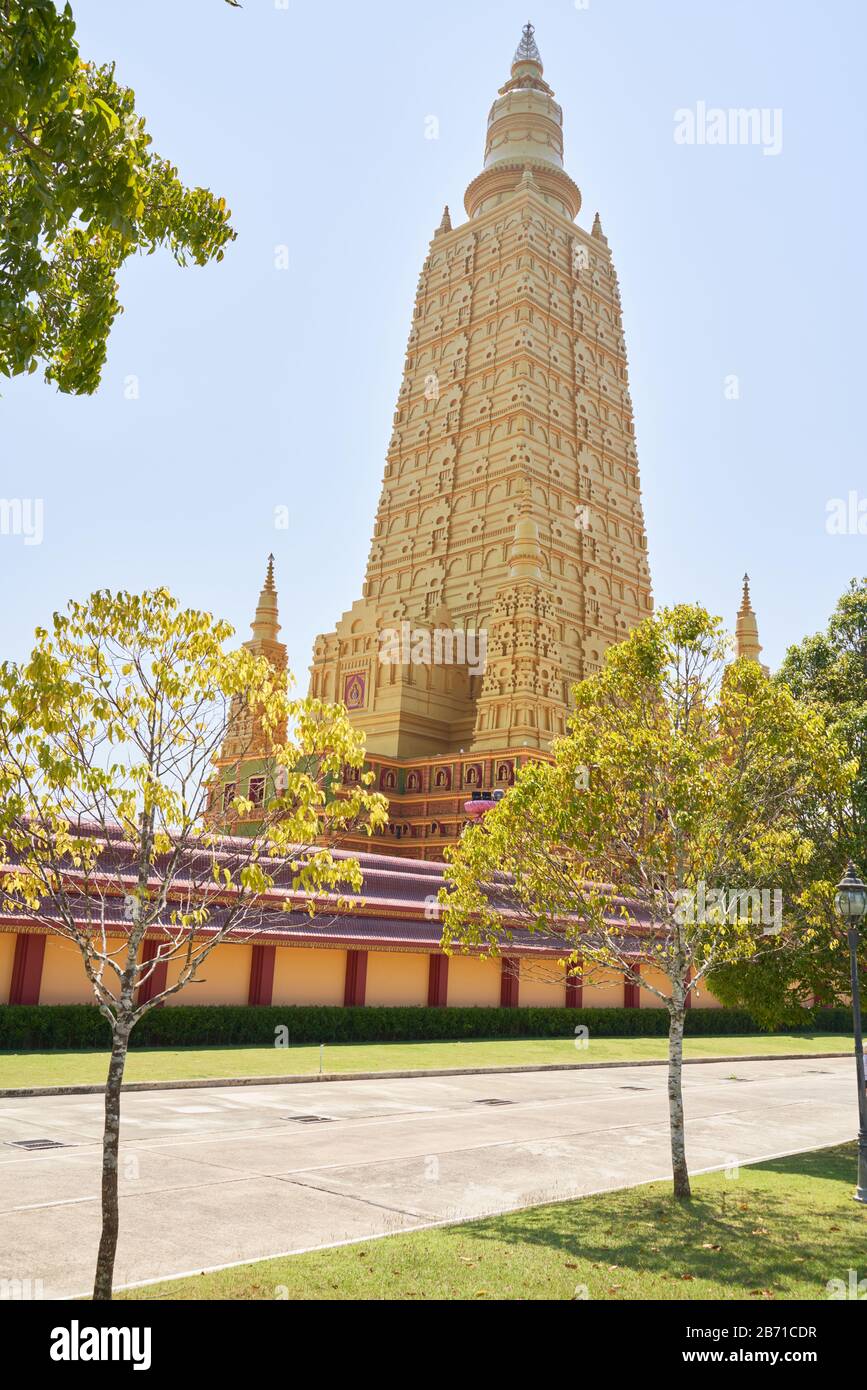 Tourist destination high Golden temple in Thailand Stock Photo - Alamy