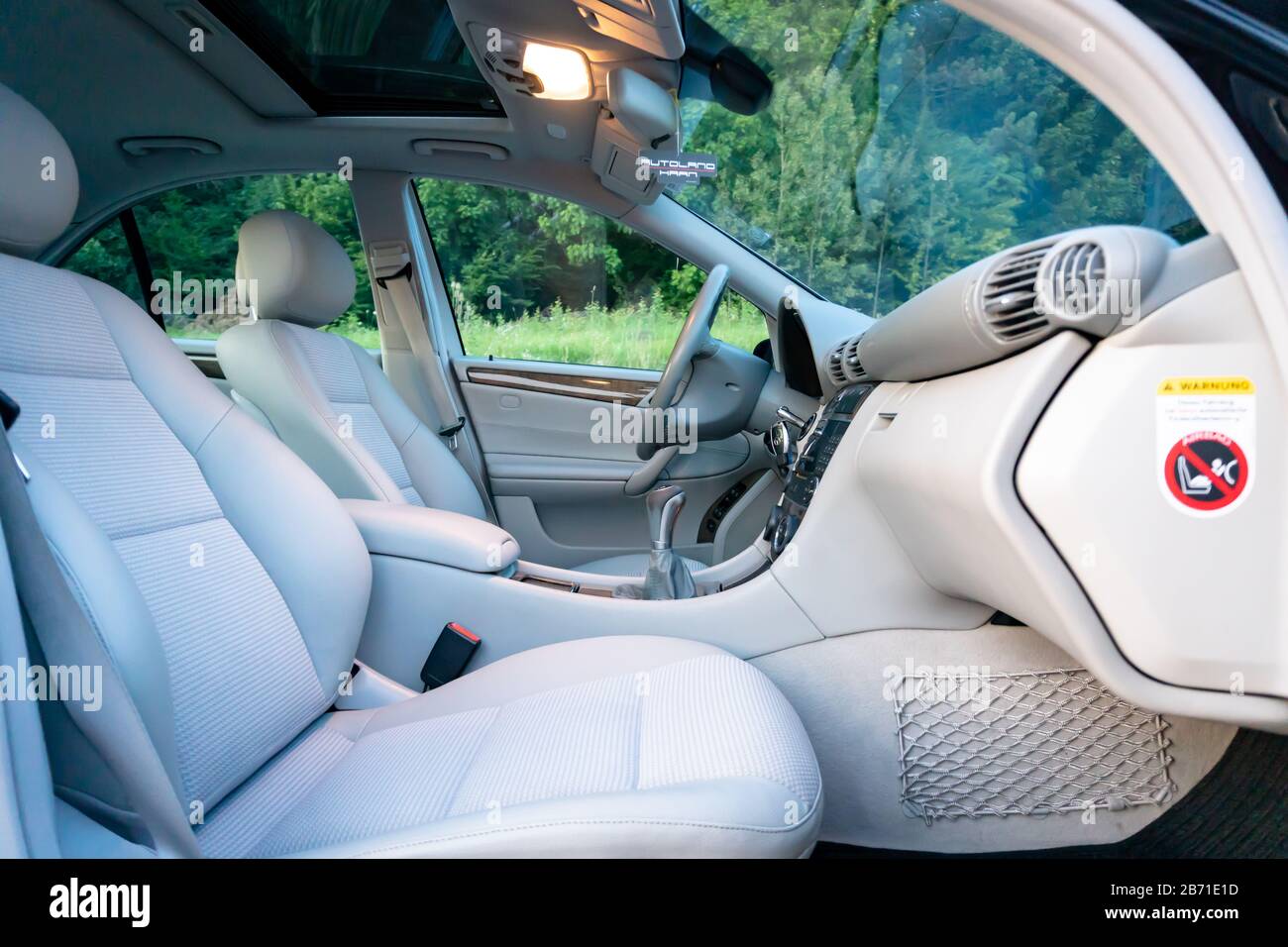 W203 mercedes hi-res stock photography and images - Alamy