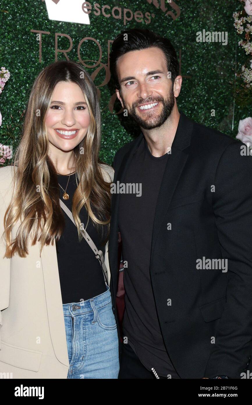 Natalie tenerelli hi-res stock photography and images - Alamy