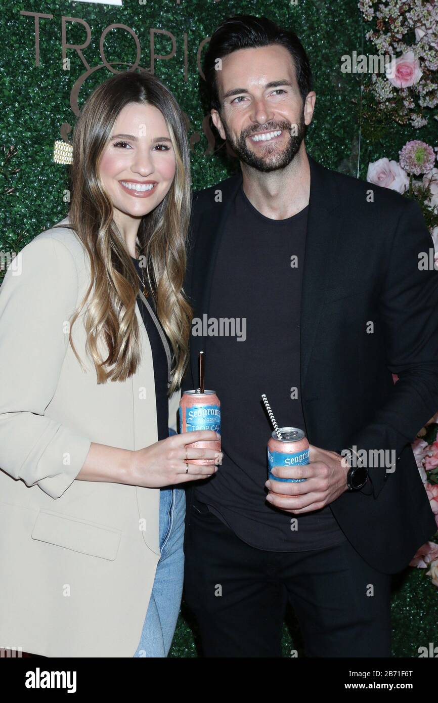 Natalie tenerelli and dan cox hi-res stock photography and images - Alamy