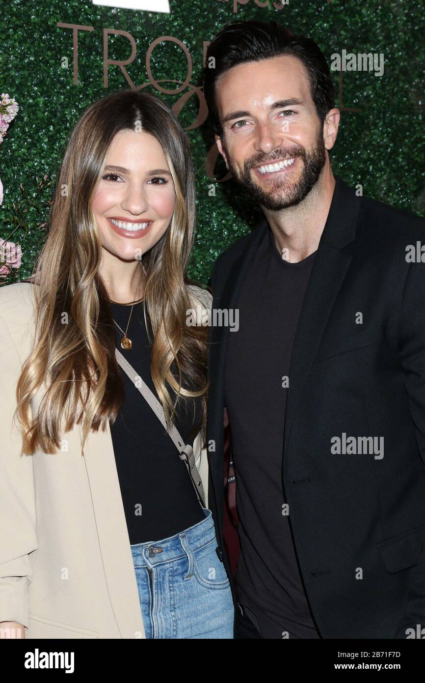 Natalie tenerelli hi-res stock photography and images - Alamy