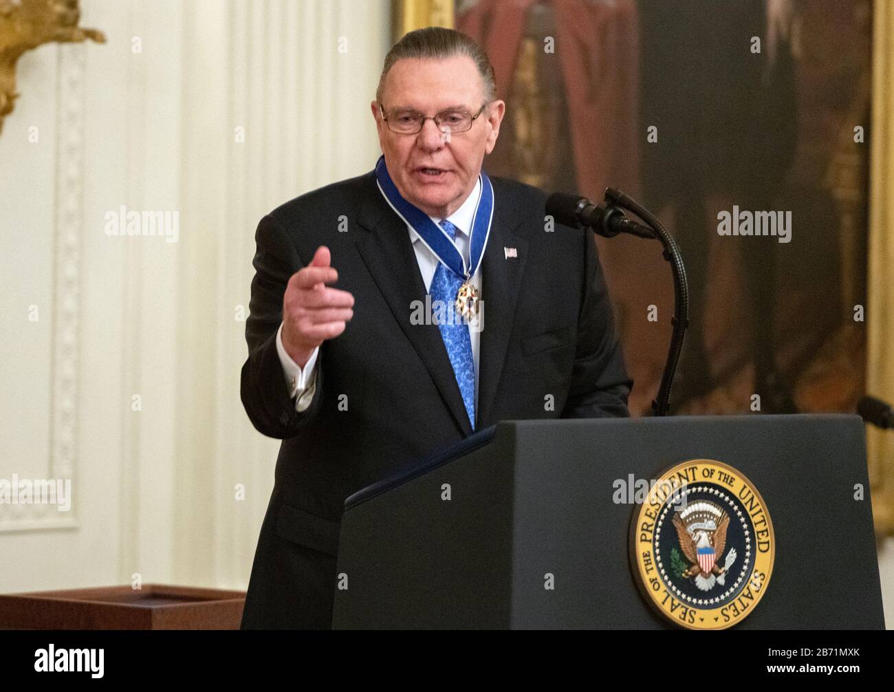 Army general keane hi-res stock photography and images - Alamy