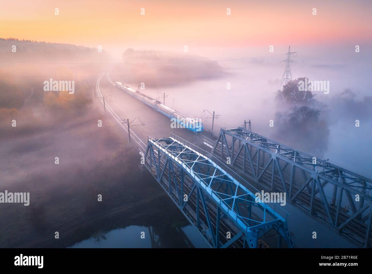 Bridge top view rail track hi-res stock photography and images - Alamy