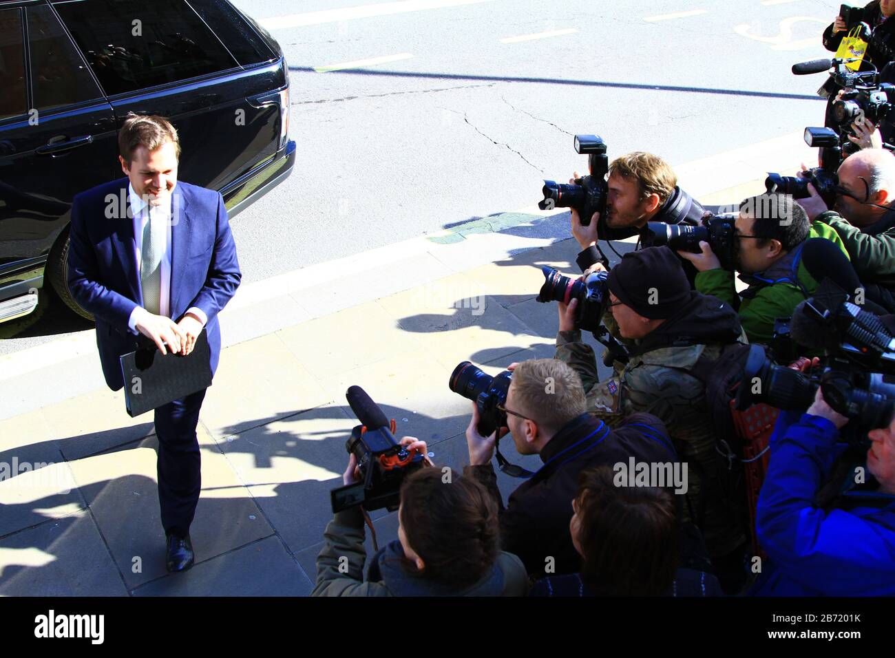 Rt hon robert jenrick mp hi-res stock photography and images - Alamy