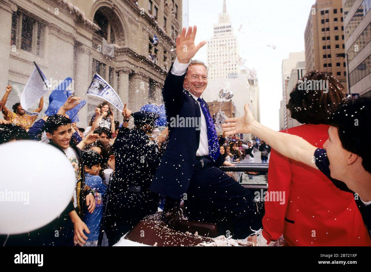 American football team owner hi-res stock photography and images - Alamy