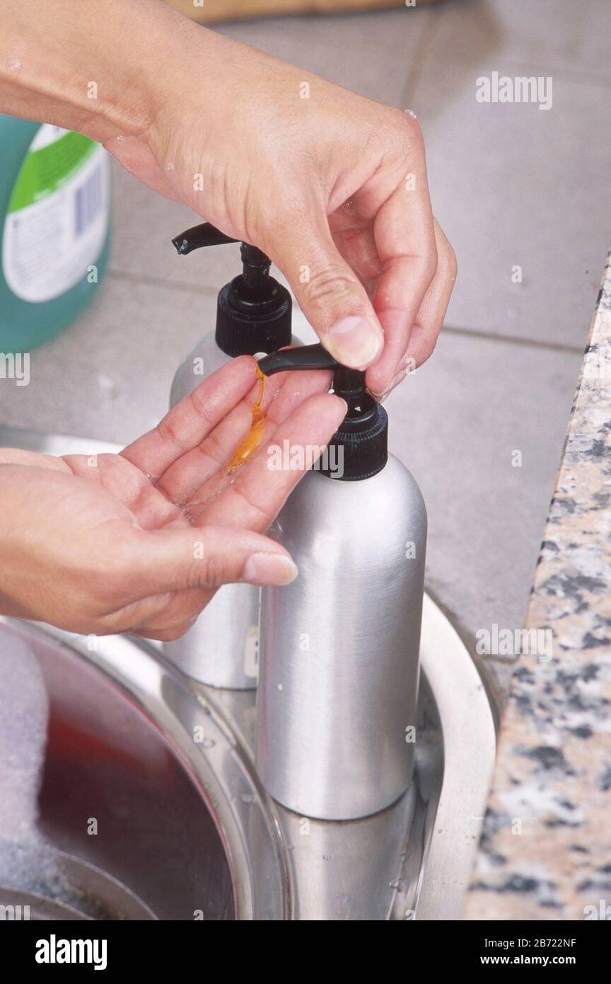 Liquid dispensing hi-res stock photography and images - Alamy