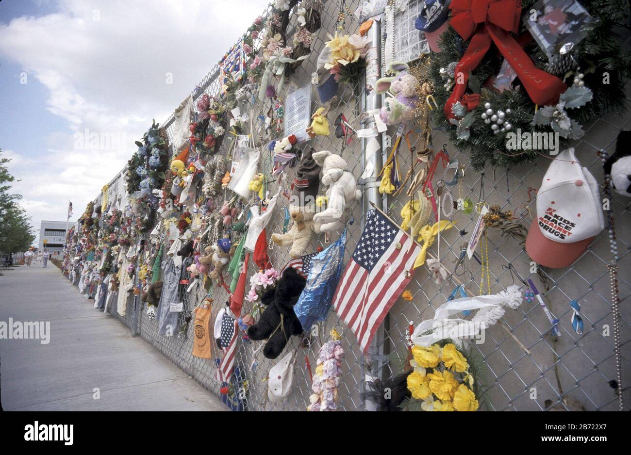 Remembering memorial hi-res stock photography and images - Alamy