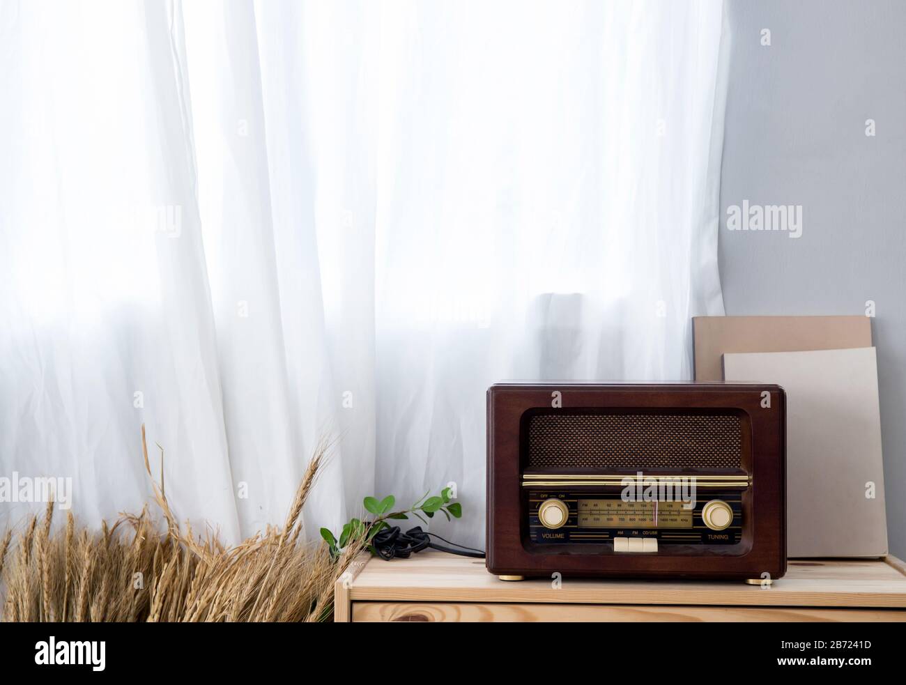 old vintage radio with shelf on the wooden cabinet Stock Photo - Alamy