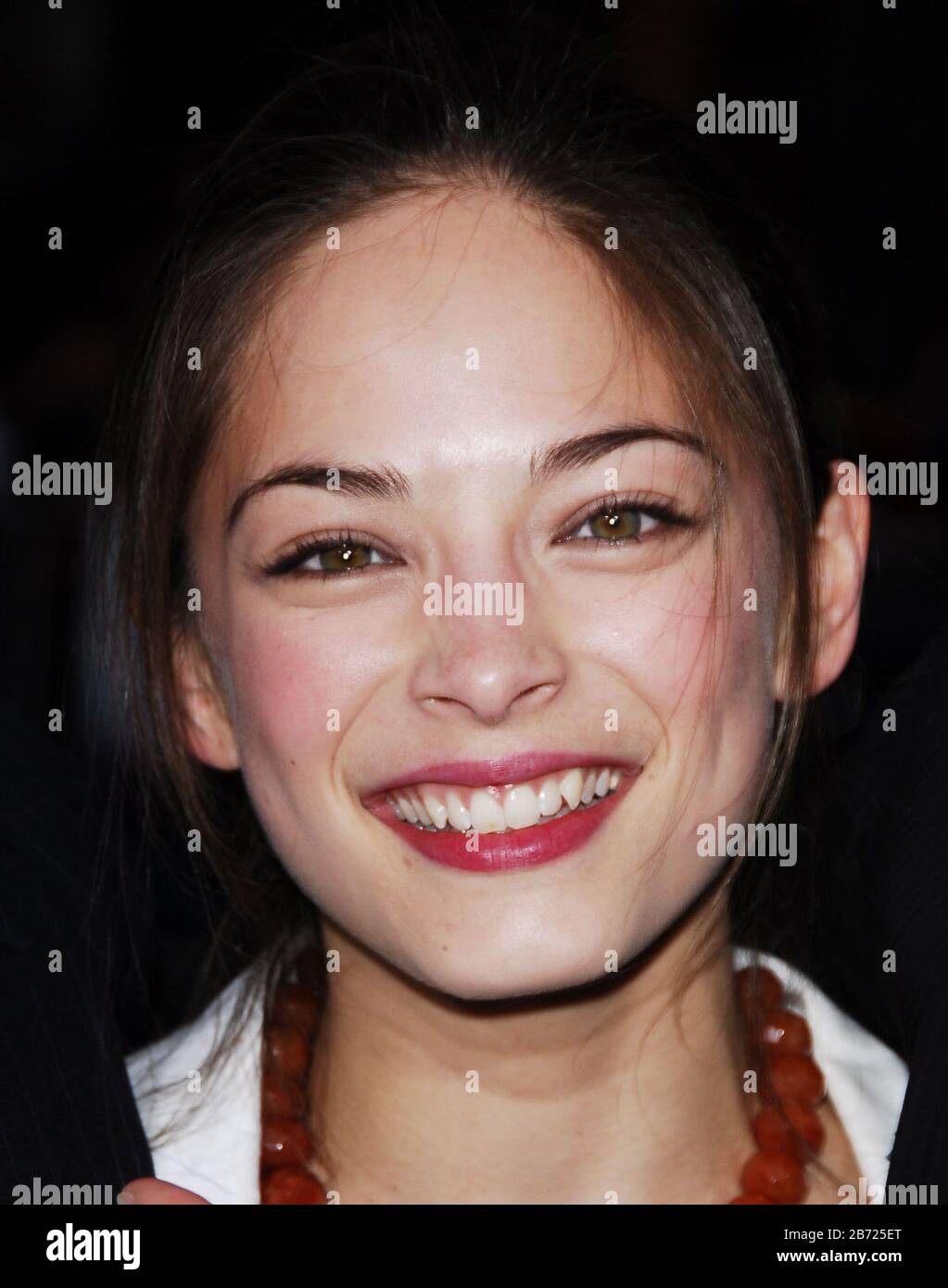 Dentes De Kristin Kreuk