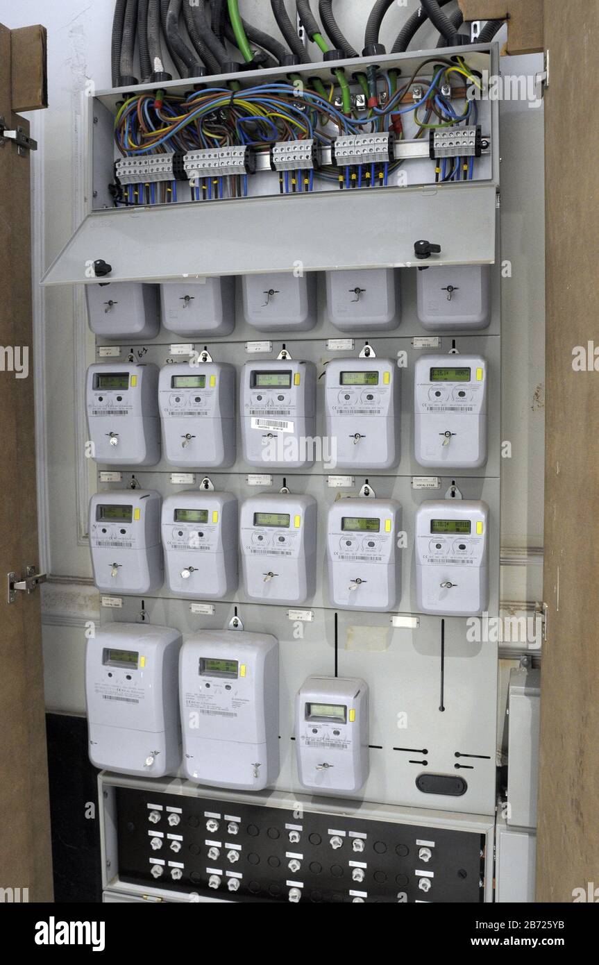Electrical meters hi-res stock photography and images - Alamy