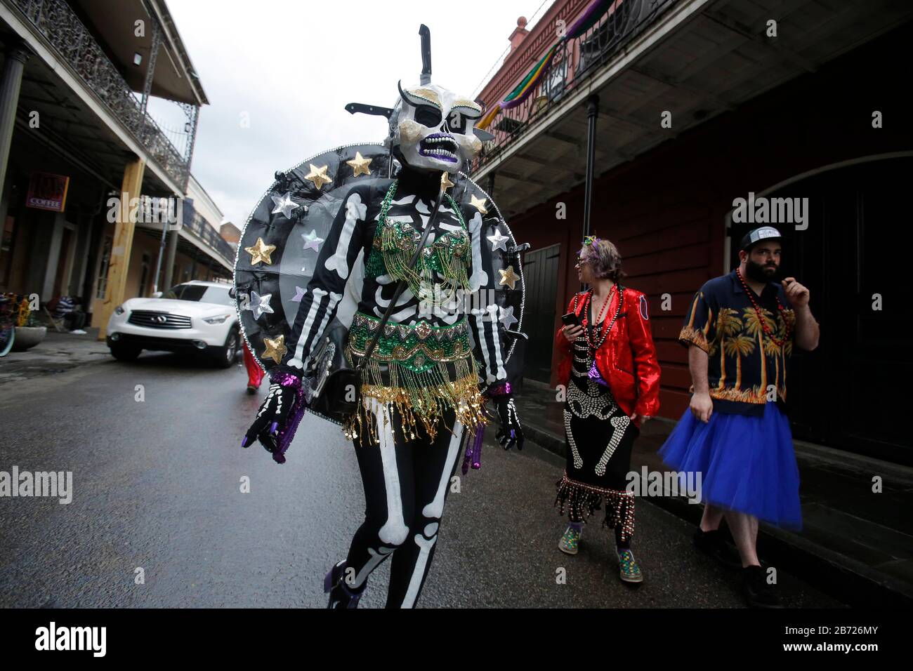 Fat skeleton hi-res stock photography and images - Alamy