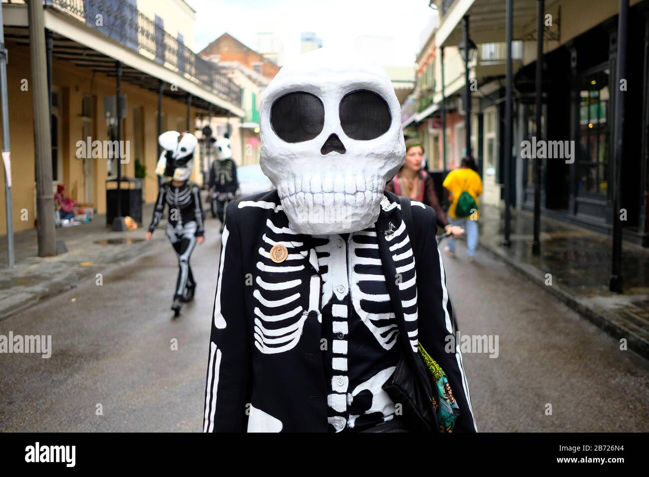 Fat skeleton hi-res stock photography and images - Alamy