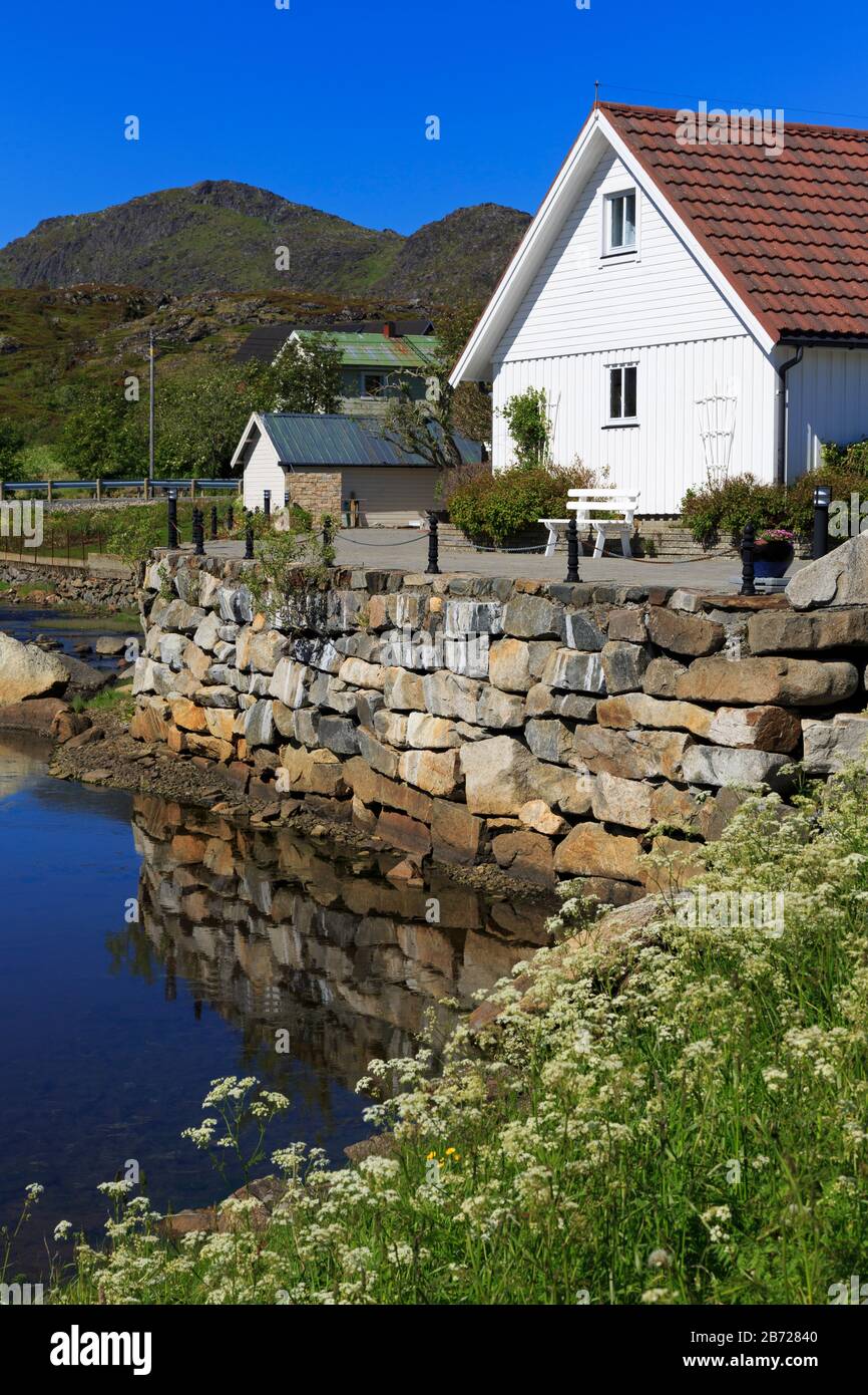 Cottage, Ballstad Fishing Village, Lofoten Islands, Nordland County ...