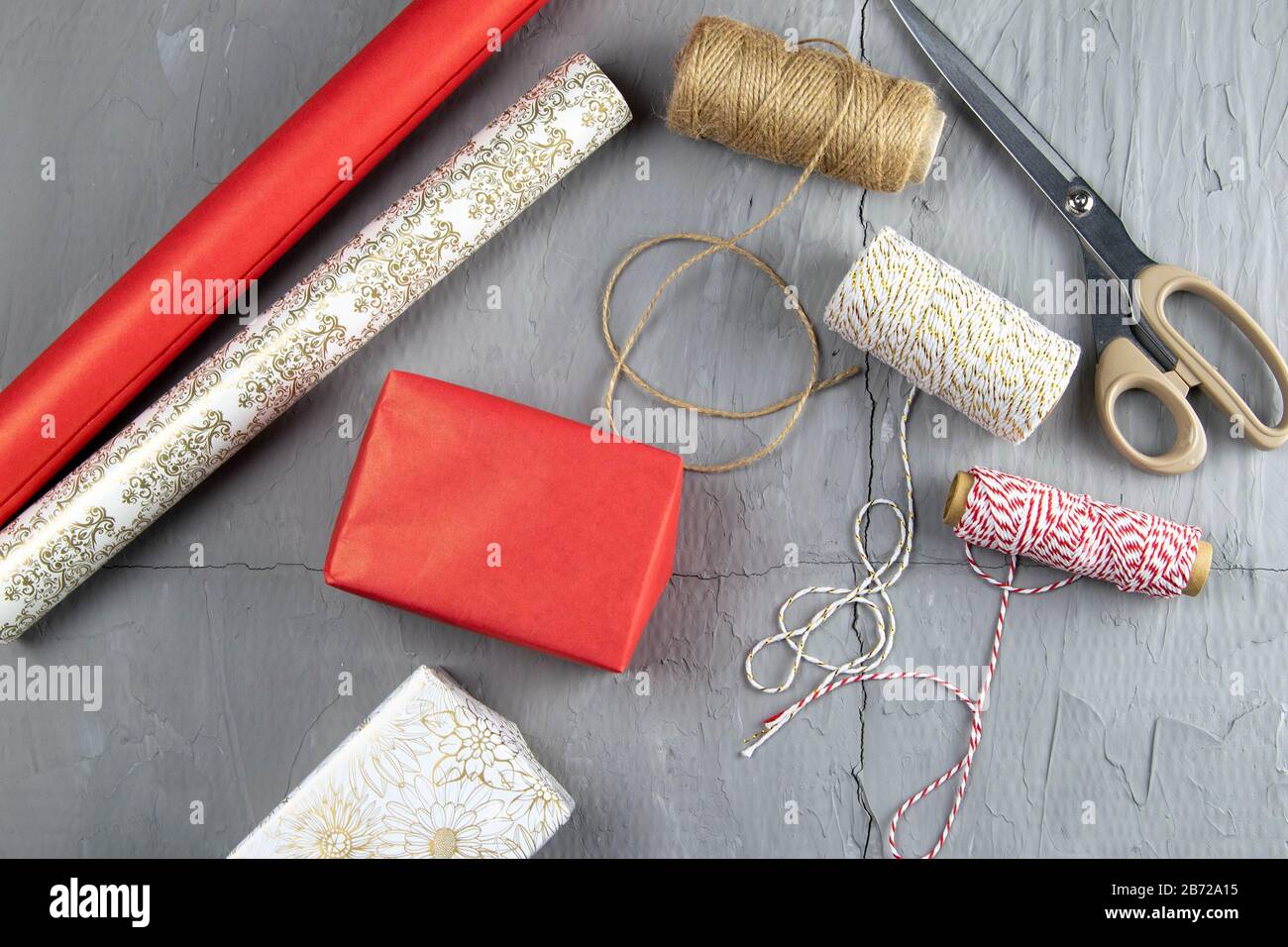 Adhesive threads hi-res stock photography and images - Alamy