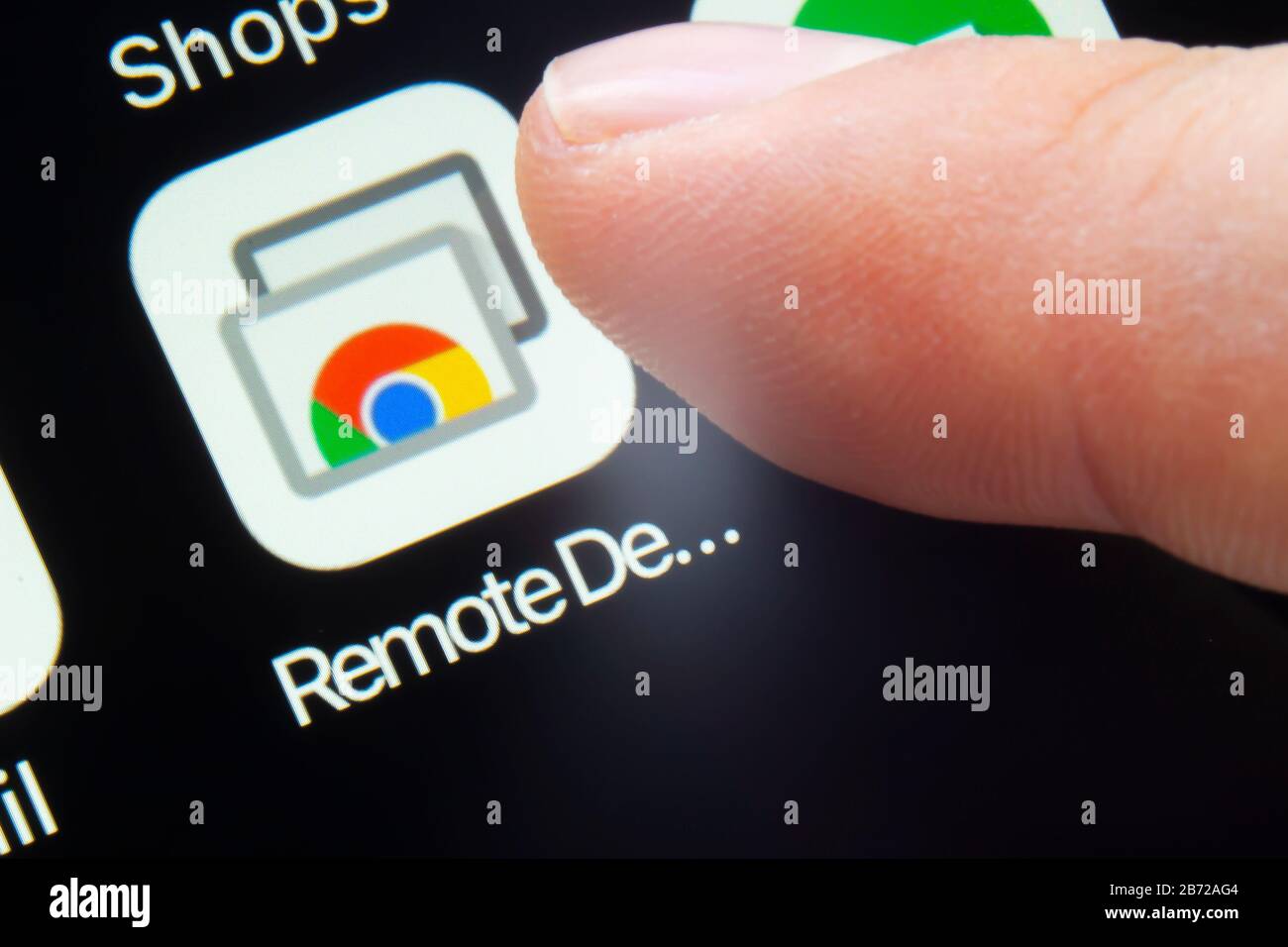 Chrome remote desktop hi-res stock photography and images - Alamy