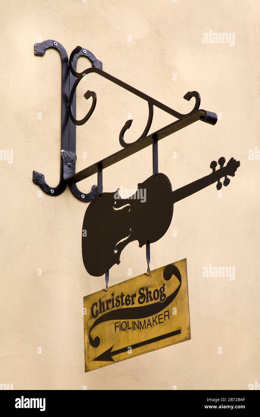 Violin sign hi-res stock photography and images - Alamy