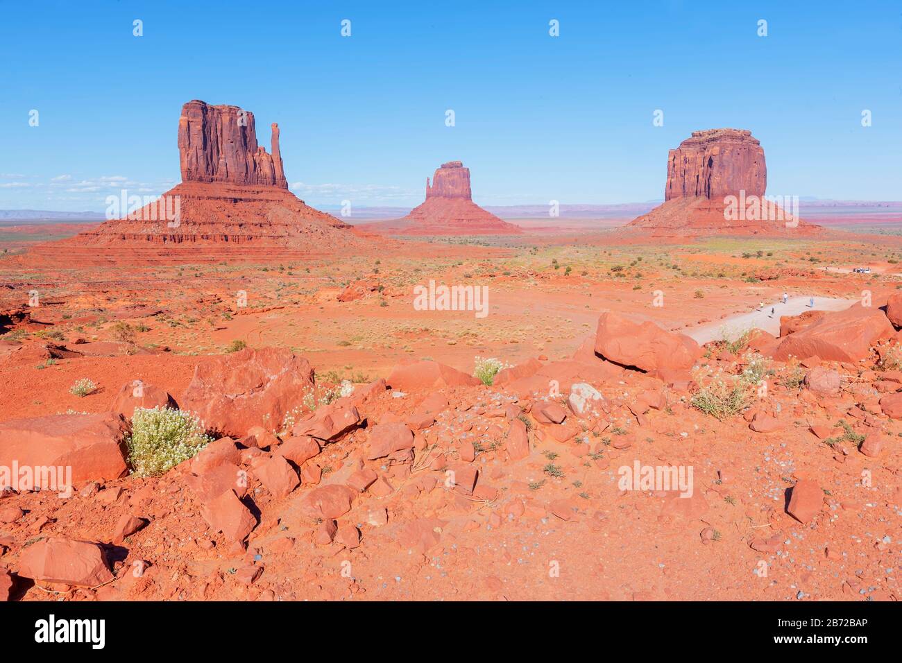 Arizona red rock sandstone monolith formation hi-res stock photography ...