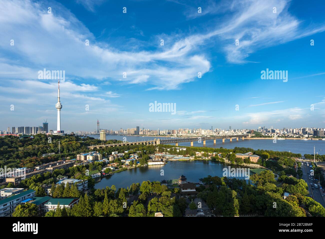 Wuhan china skyline hi-res stock photography and images - Alamy
