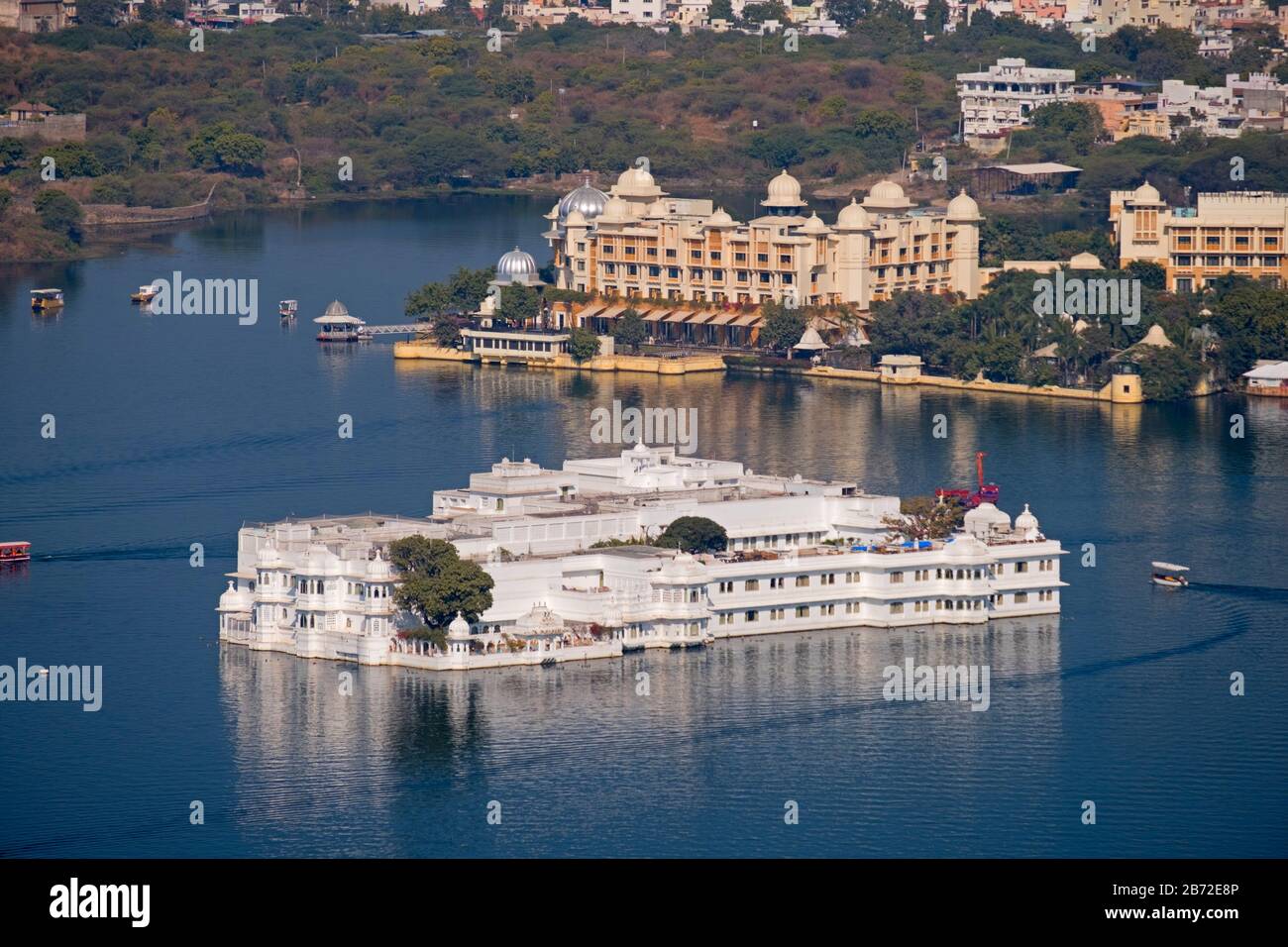 Lake Palace Lake Pichola Udaipur Rajasthan India Stock Photo - Alamy