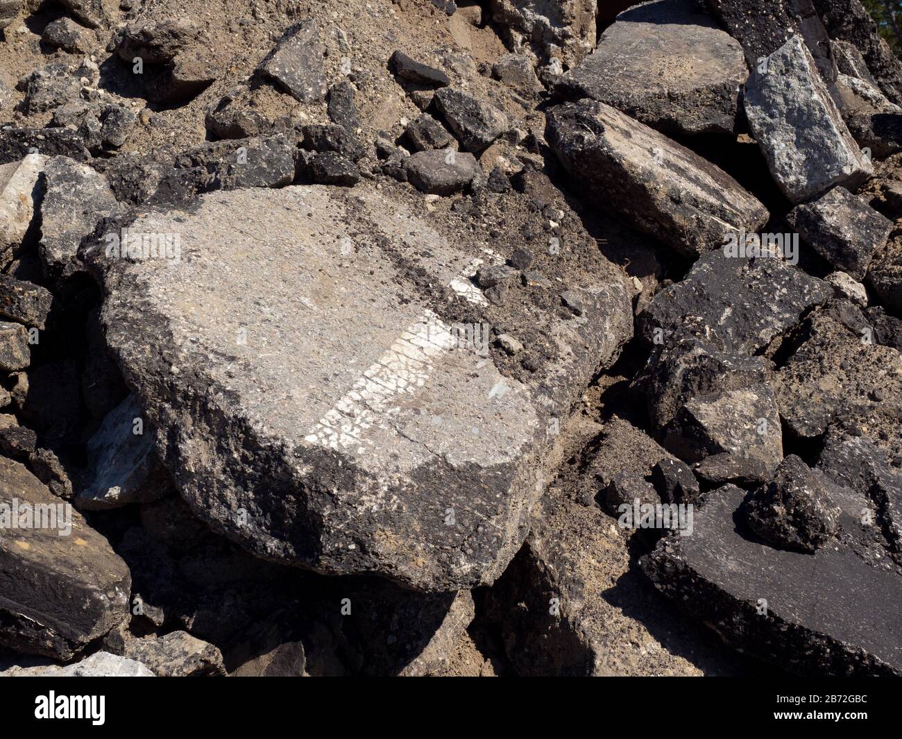 Torn up road rubble hi-res stock photography and images - Alamy