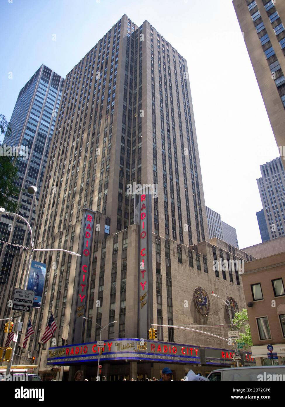 Radio city rockettes hi-res stock photography and images - Alamy