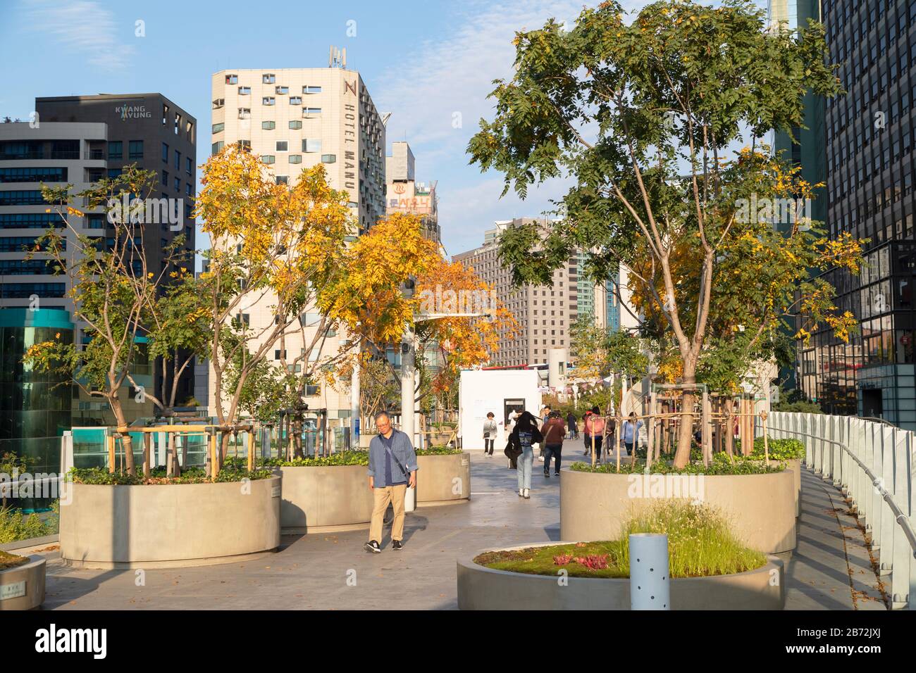 Seoullo 7017 skypark hi-res stock photography and images - Alamy