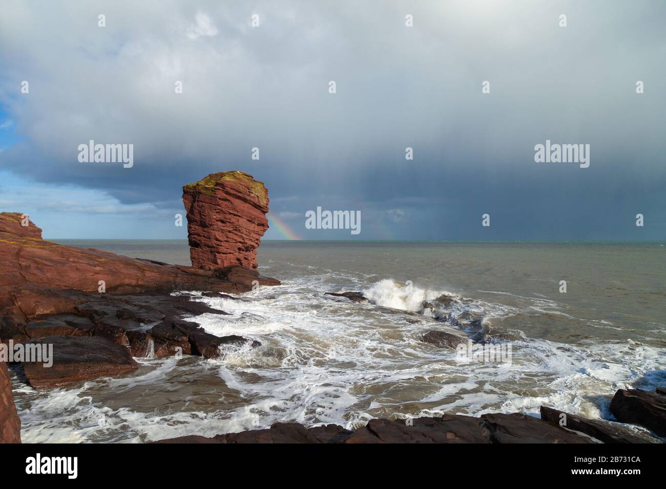 The Deil's Heid (Devils Head) red sandstone sea stack, Seaton Cliffs ...