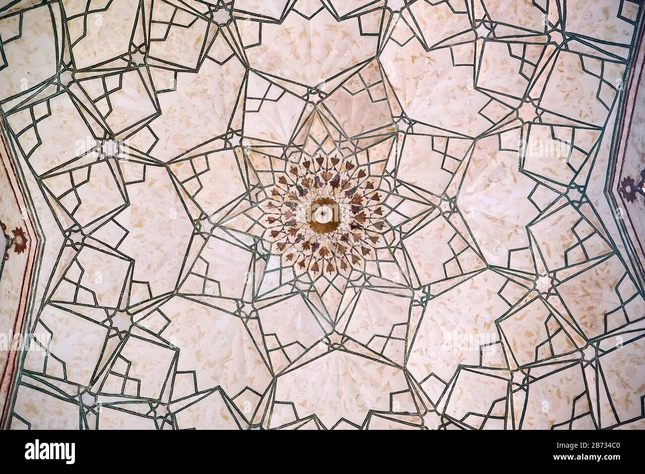 Masjid geometry pattern for background hi-res stock photography and ...