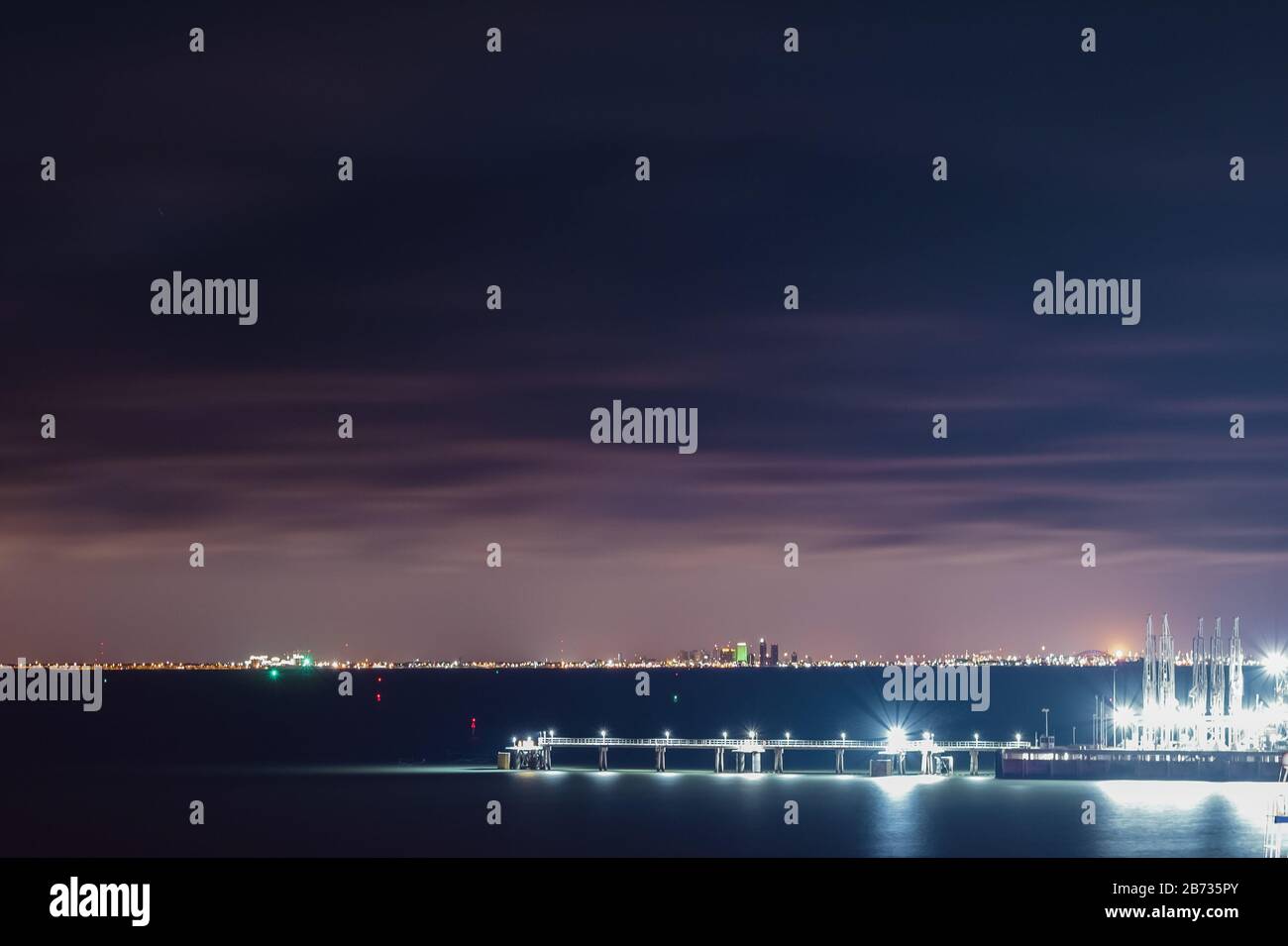 oil refinery night view with lights Stock Photo - Alamy
