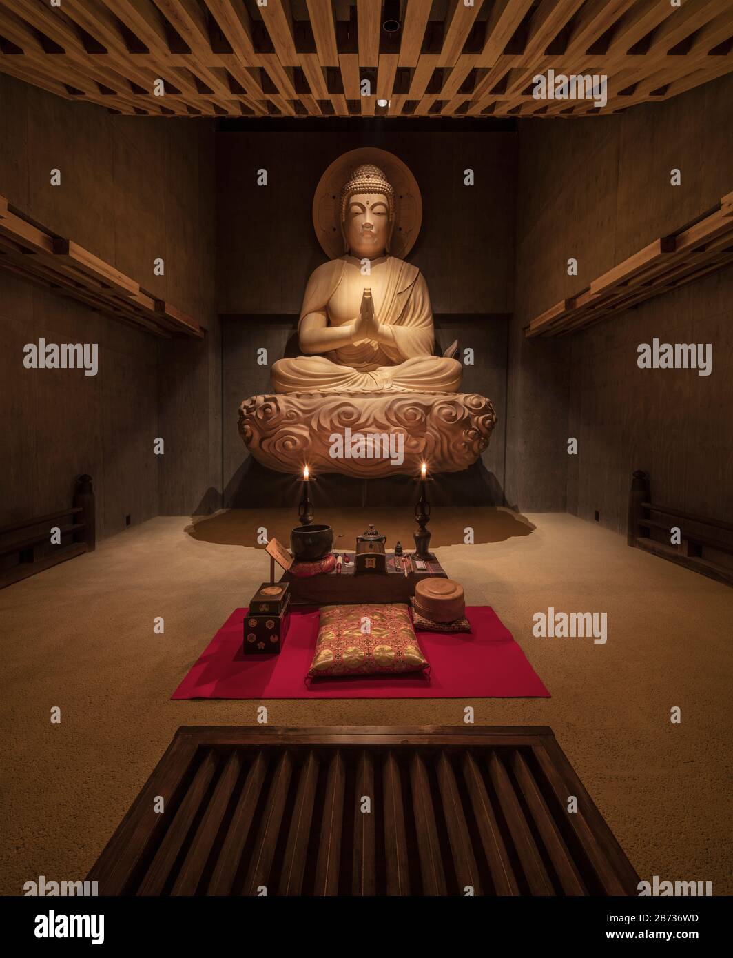 tokyo, japan - march 13 2020: Huge wooden statue of Levitating Daibutsu ...