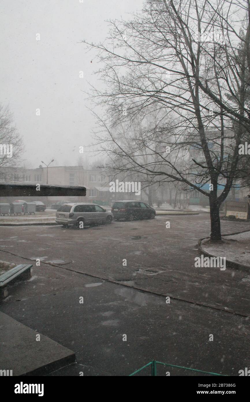 Empty city street hi-res stock photography and images - Alamy