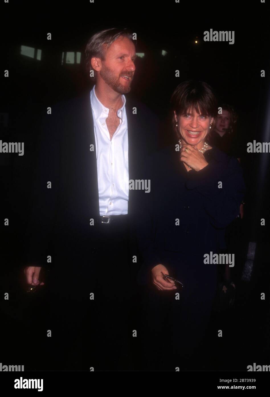 Los Angeles, California, USA 18th July 1995 Director James Cameron and ...