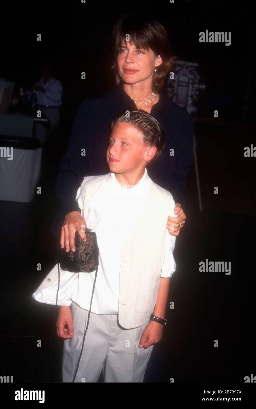 Los Angeles, California, USA 18th July 1995 Actress Linda Hamilton and ...