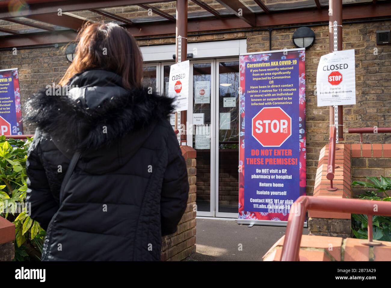 Nhs doctors surgery entrance hi-res stock photography and images - Alamy