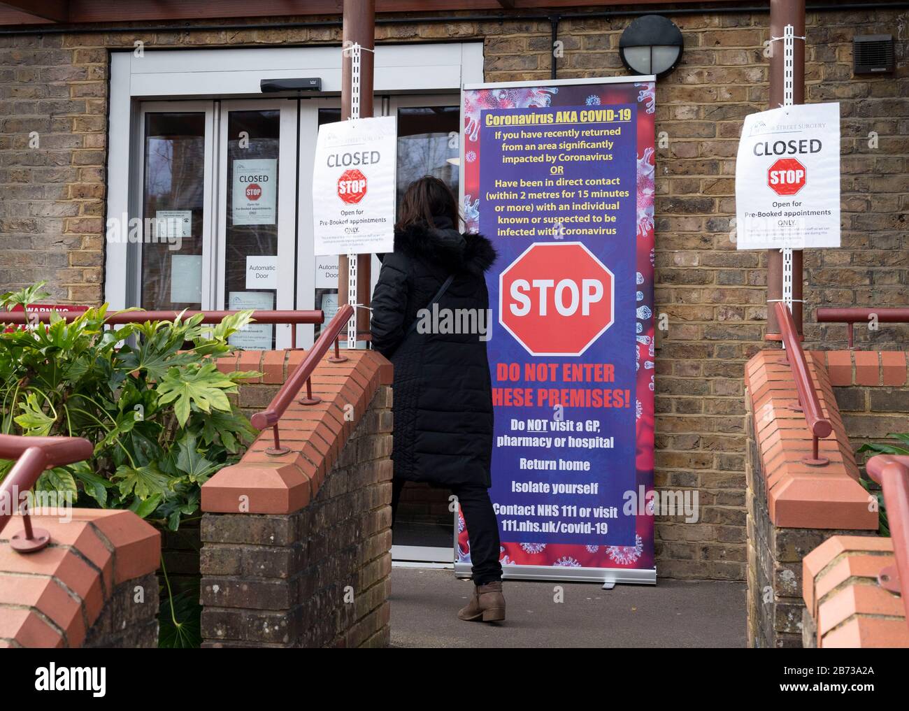 Gp surgery sign hi-res stock photography and images - Alamy