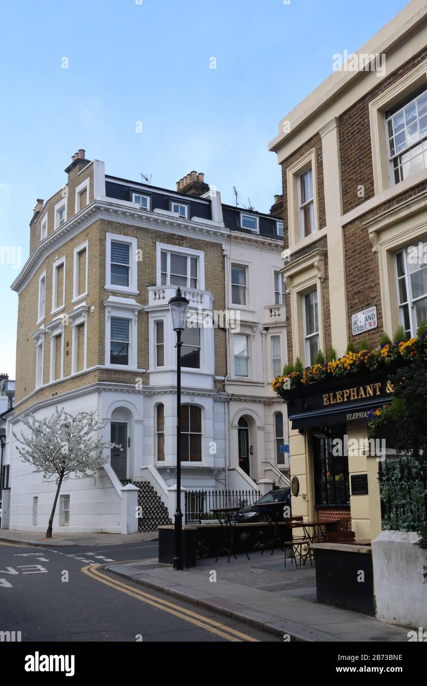 Pretty London corner, Kensington Stock Photo - Alamy