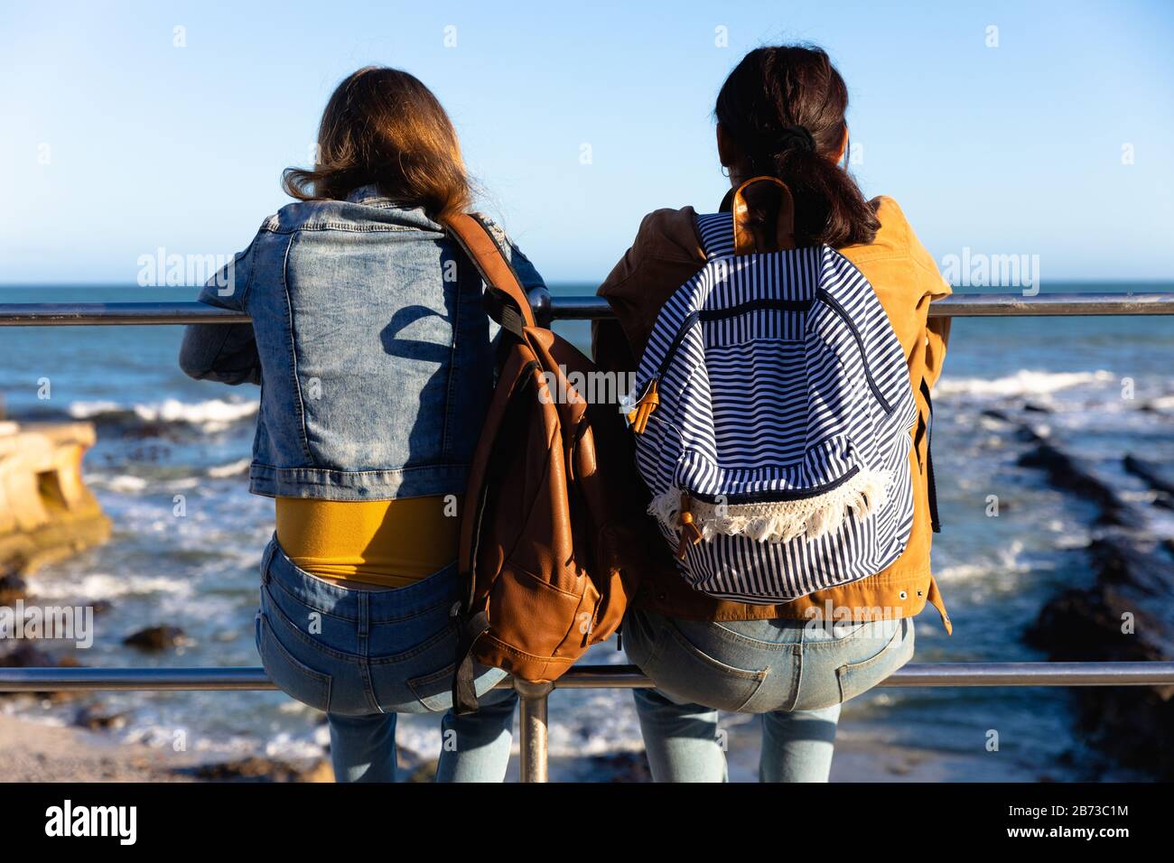 Barrier sea hi-res stock photography and images - Alamy