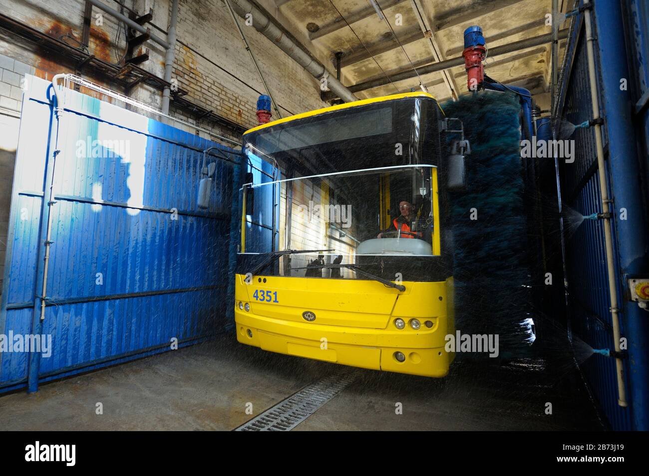 Automatic Driver High Resolution Stock Photography and Images - Alamy