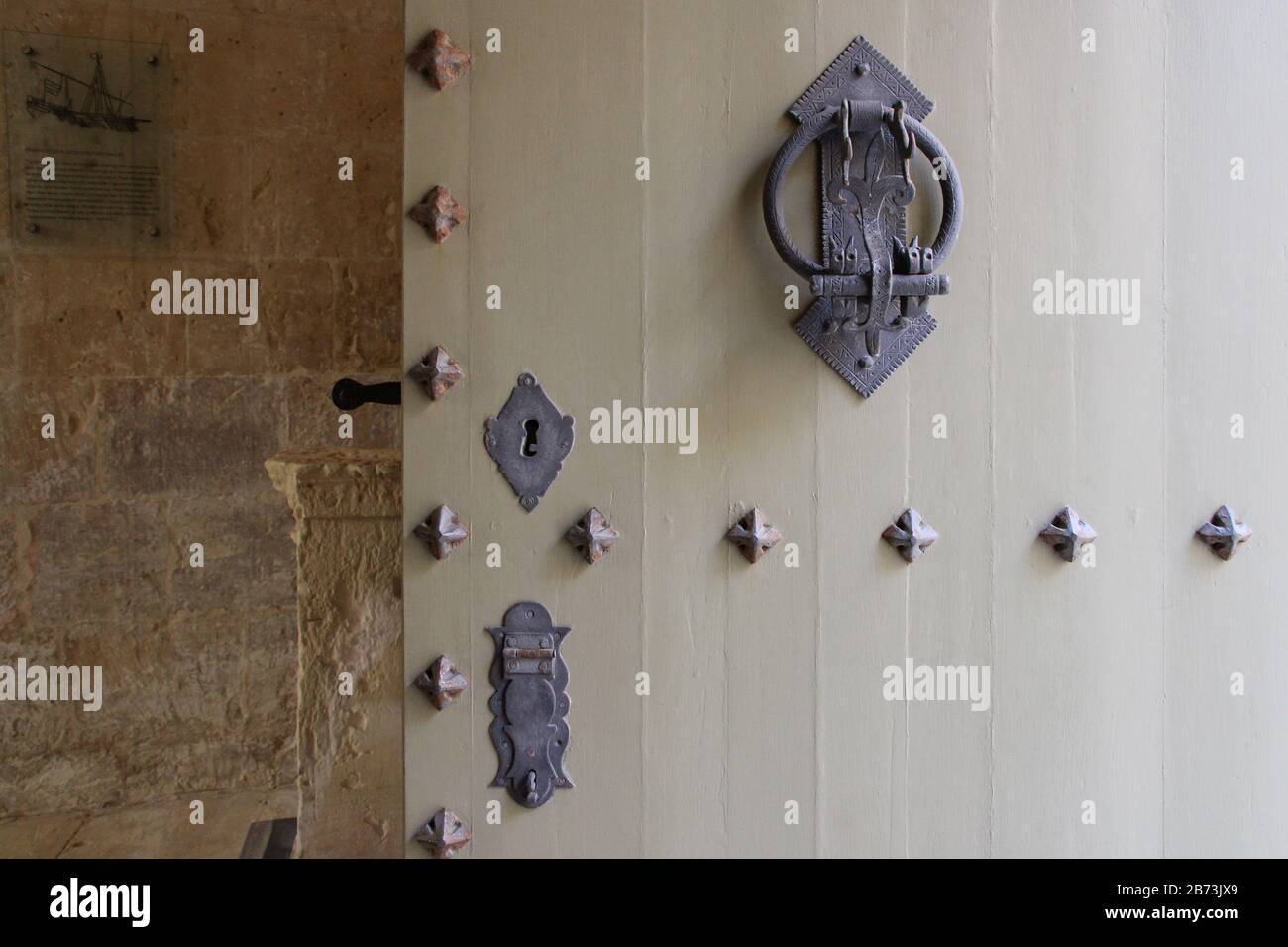 Porte clou hi-res stock photography and images - Alamy