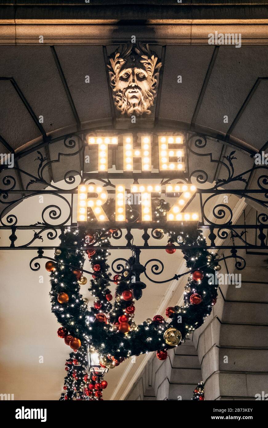 The ritz hotel london christmas hi-res stock photography and images - Alamy